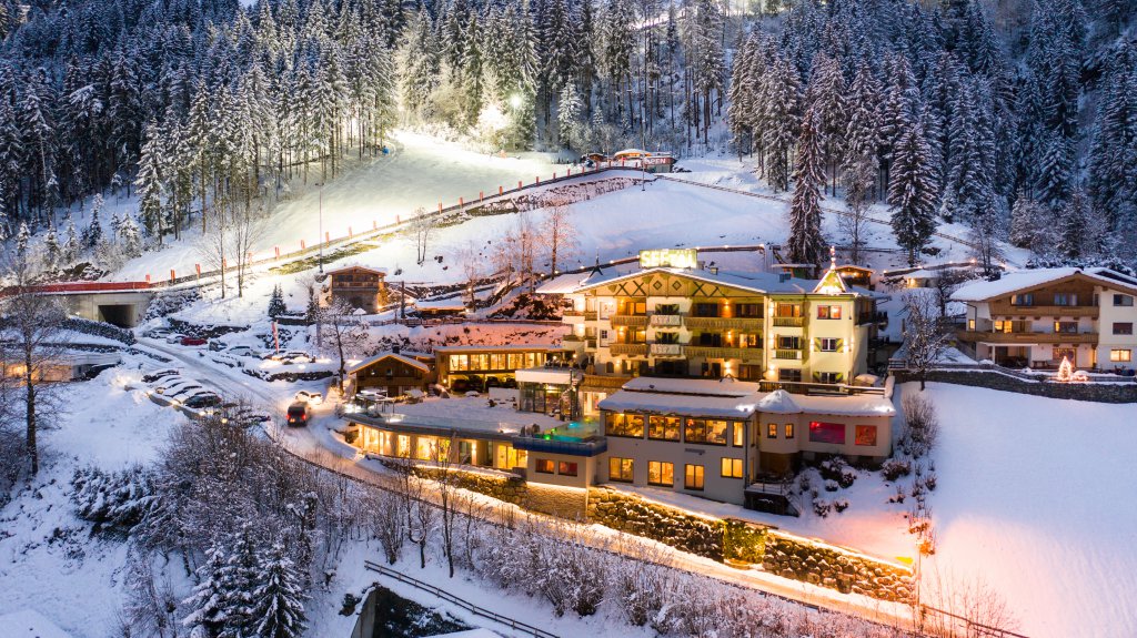 Über unser 4 *S Kinderhotel im Zillertal in Tirol - Alpin Family Resort ...