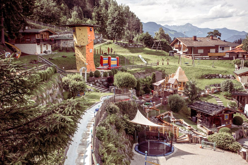 Ihr 4* Familienhotel im Zillertal Tirol - Alpin Family Resort Seetal