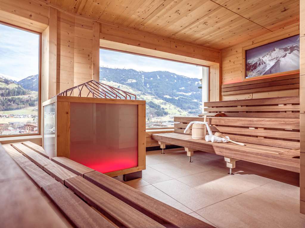 Wellnesshotel mit Sauna in Tirol - Alpin Family Resort Seetal